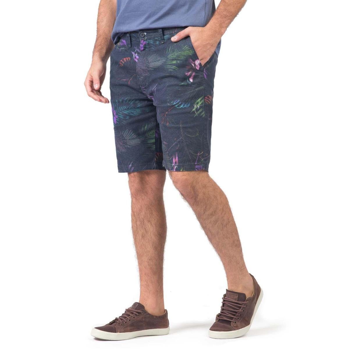 Bermuda Camuflada Folhagens Taco Masculina - Preto | Netshoes