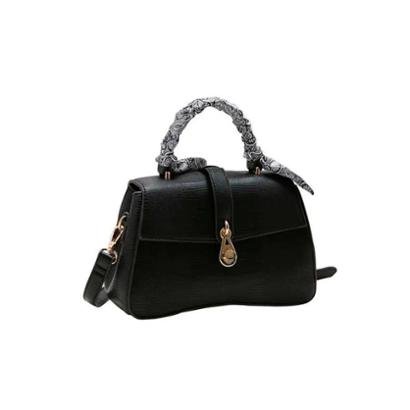 Bolsa Chenson Mini Bag Transversal 83656 - Feminina - Preto | Netshoes