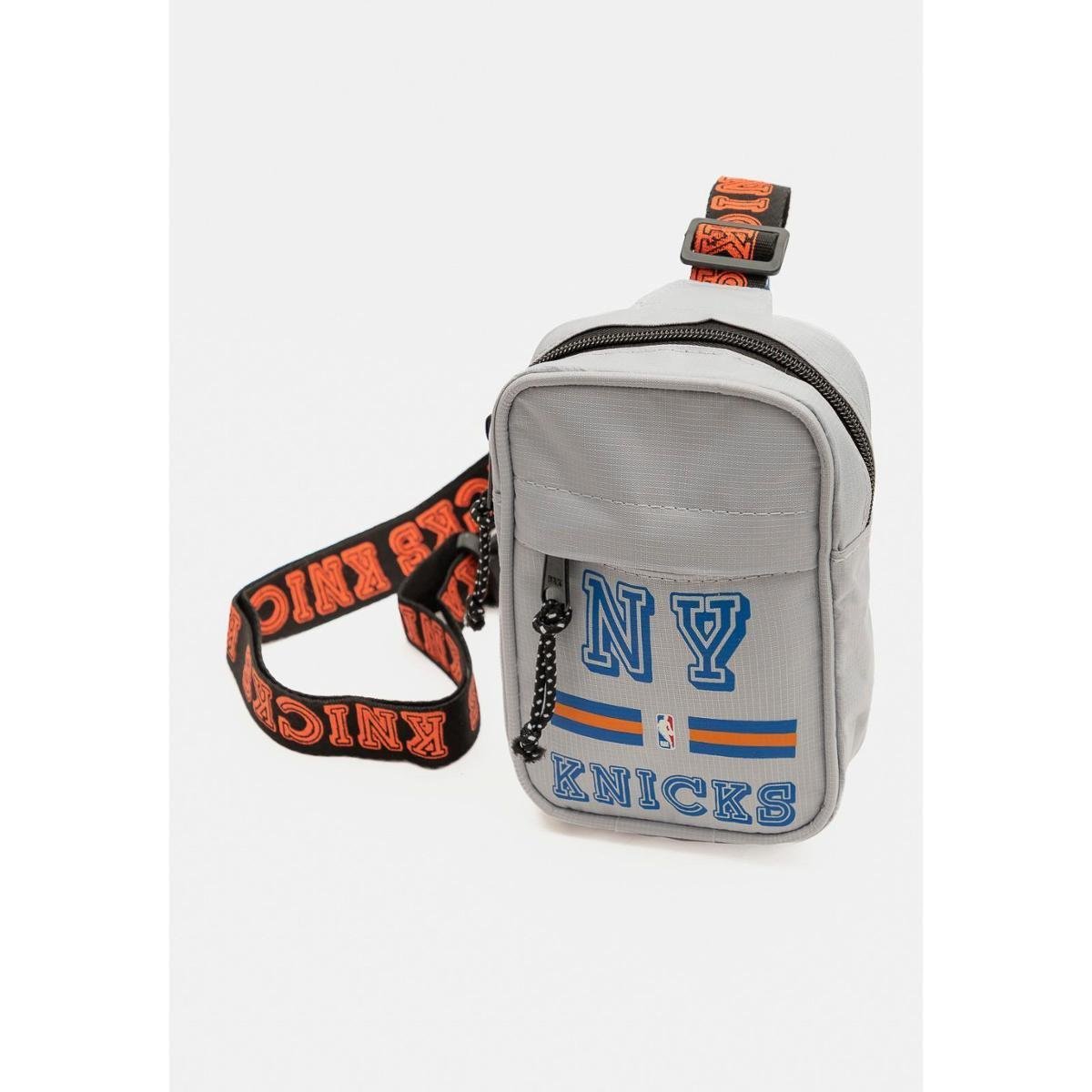 Bolsa NBA Shoulder Bag New York Knicks Masculino - Cinza | Netshoes