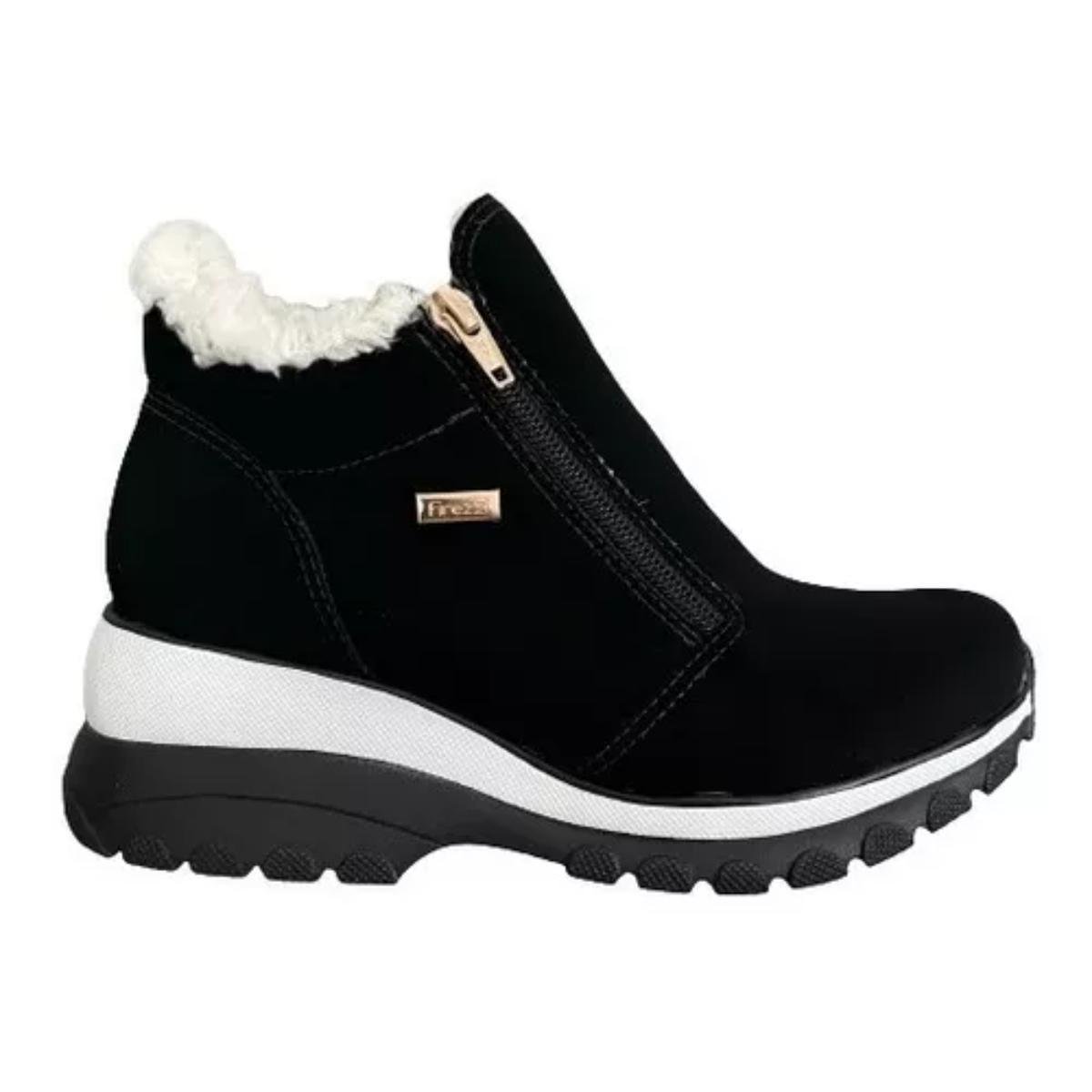 BOTA FEMININA FORRADA COM PELOS LÃ COM PLATAFORMA - Preto | Netshoes
