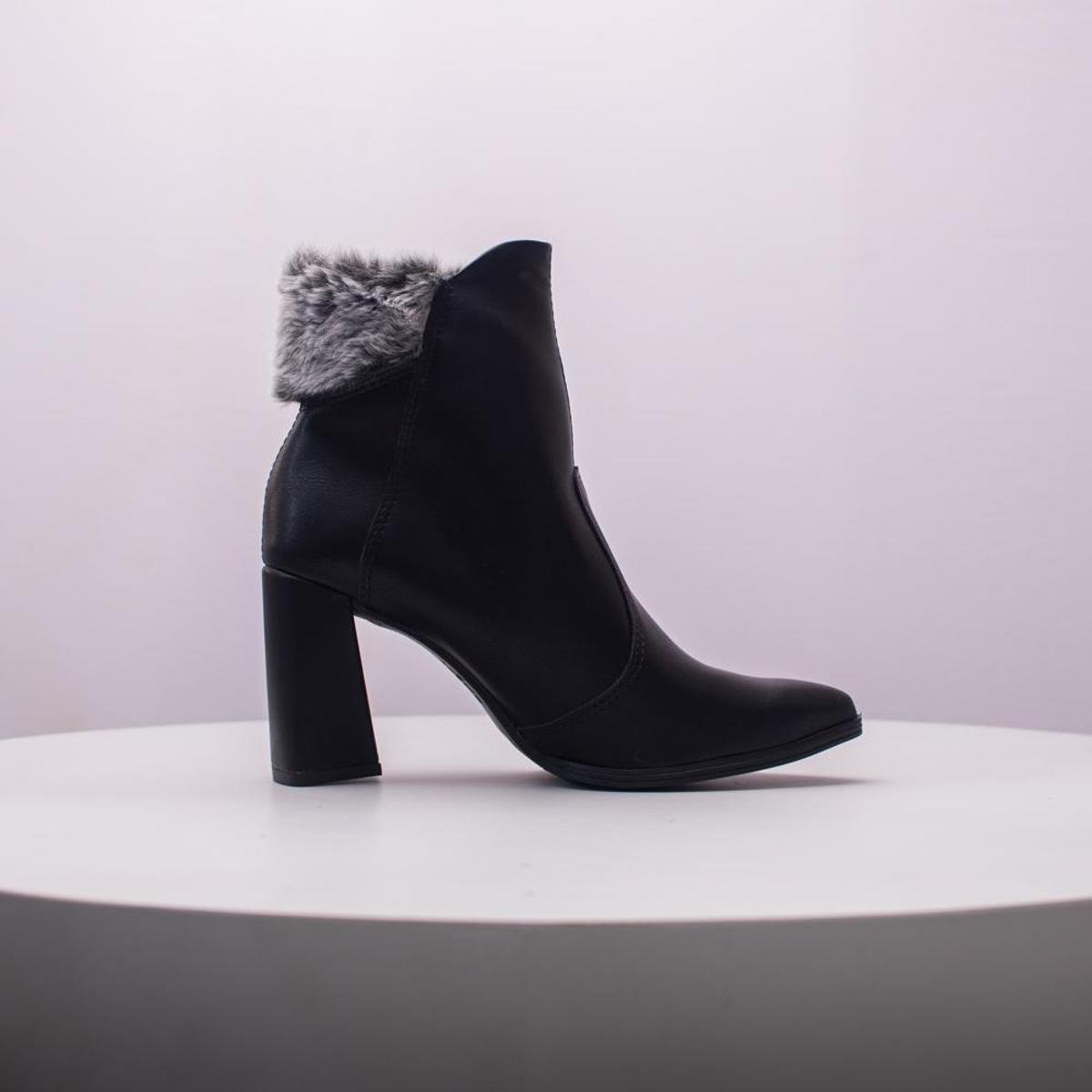 Bota Feminina Mississipi Berteli Golden - Preto | Netshoes