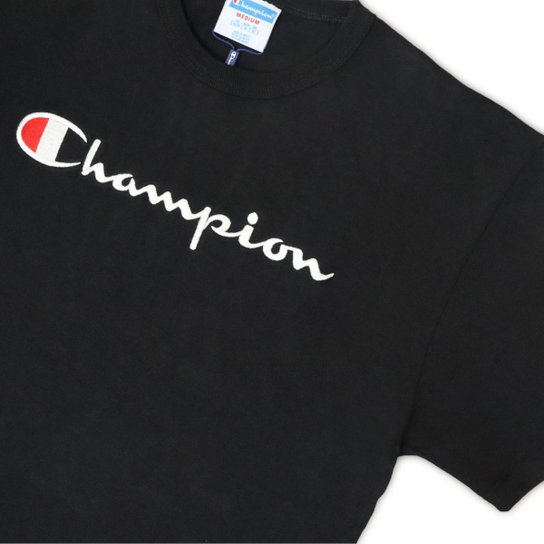 Camiseta Champion "Life" Script Patch Logo - Preto - Preto | Netshoes