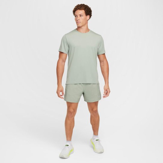 Camiseta Nike Dri-FIT UV Miller Masculina - Verde | Netshoes