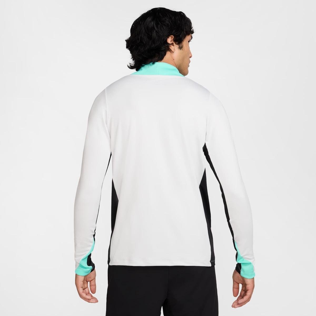 Camiseta Dry Fit em promoção na Netshoes!