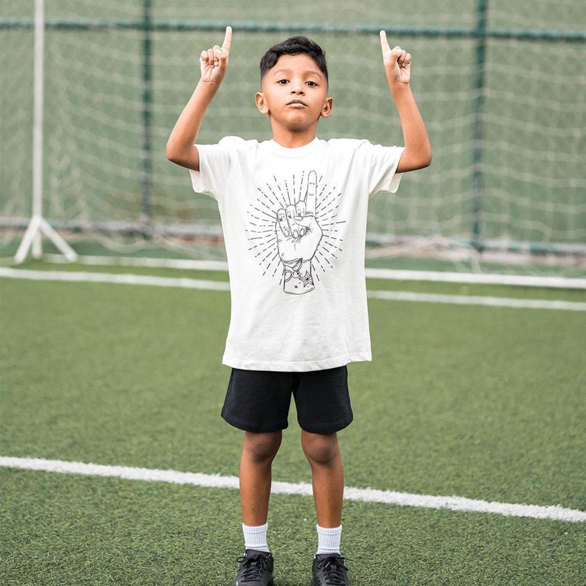 Camiseta Oversized Buh Kids Tattoo Dedo Off White - Branco | Netshoes