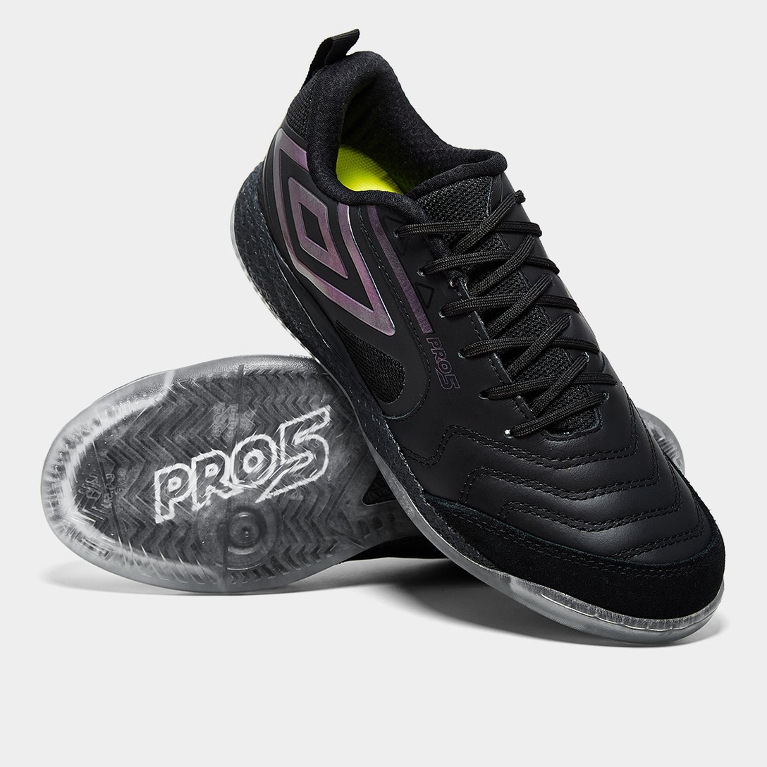Chuteira Futsal Umbro Pro 5 Bump Unissex - Preto | Netshoes