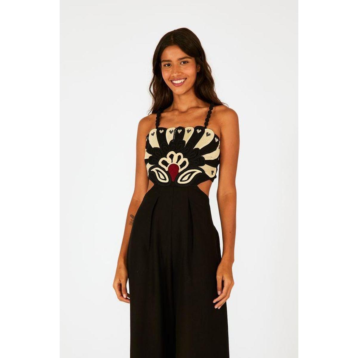 Macacão bordado leque de flor - Estampado | Netshoes