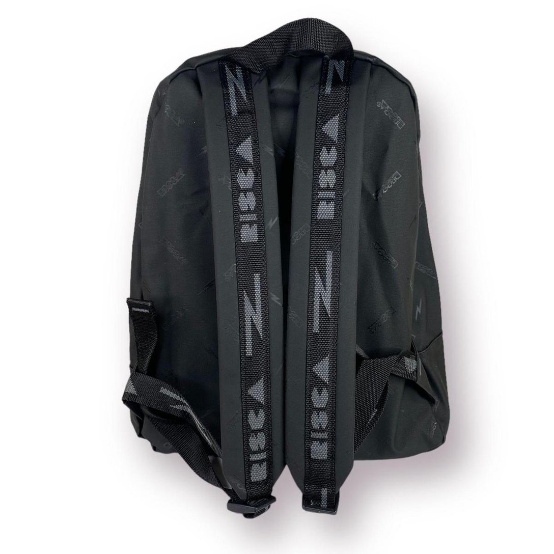 Mochila Escolar Juvenil Emborrachada Risca 9078 - Preto | Netshoes