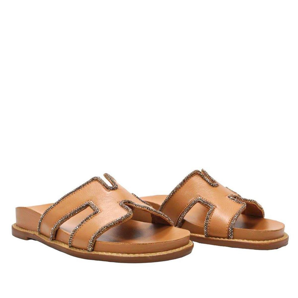 Rasteira Maithe Papete Hermes Strass Caramelo - Caramelo | Netshoes