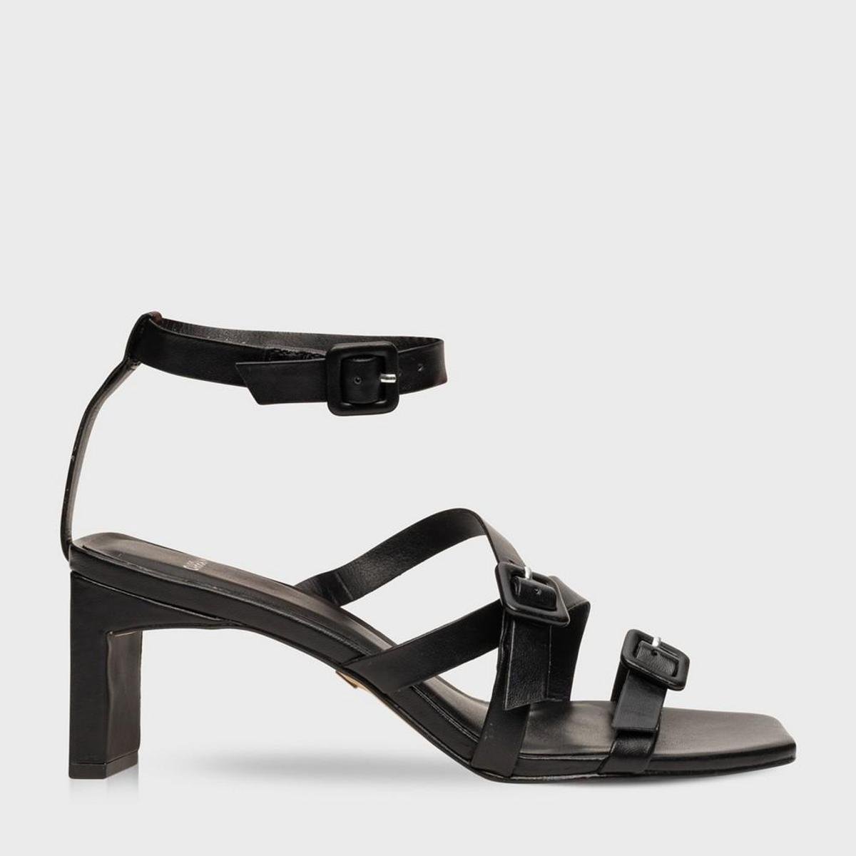 Sandália Carrano 341038 - Preto | Netshoes