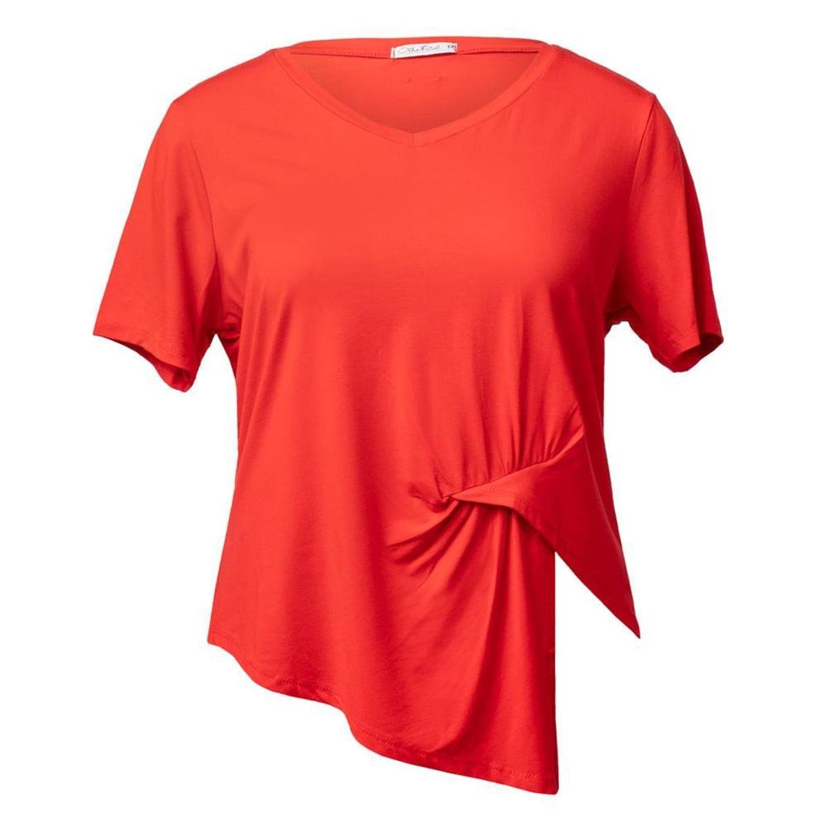 T-Shirt Feminina Olho Fatal Plus Size com Recorte e Drapeada Vermelha ...