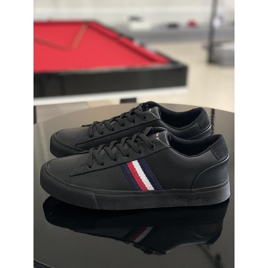 x Tênis Tommy Hilfiger Couro Lettering Assinatura Baixo Relevo na Sola ...